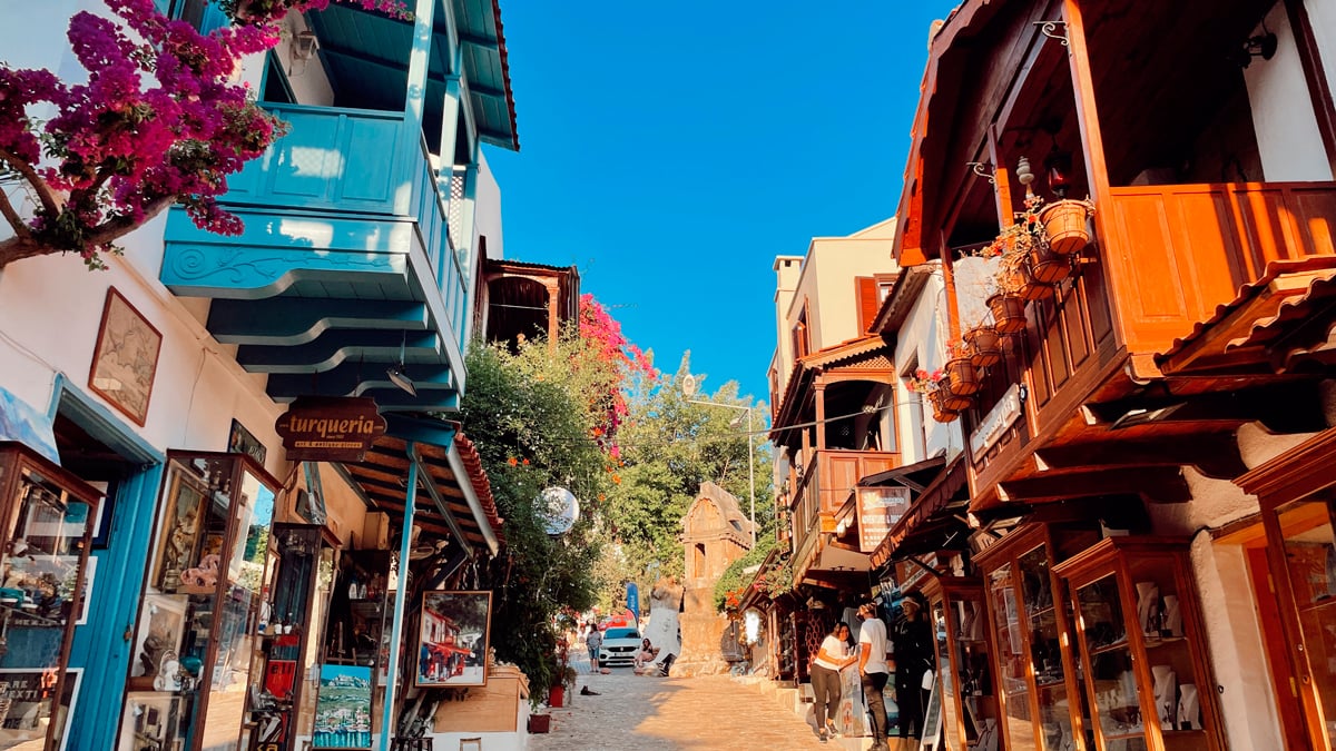 KAŞ GEZİLECEK YERLER | Biz Evde Yokuz KAŞ GEZİLECEK YERLER | Biz Evde Yokuz